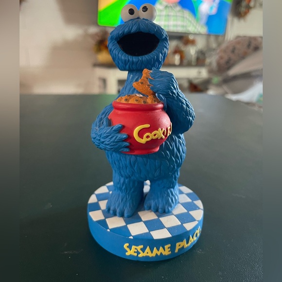 Sesame Street | Other | 203 Sesame Street Cookie Monster Bobble Head ...